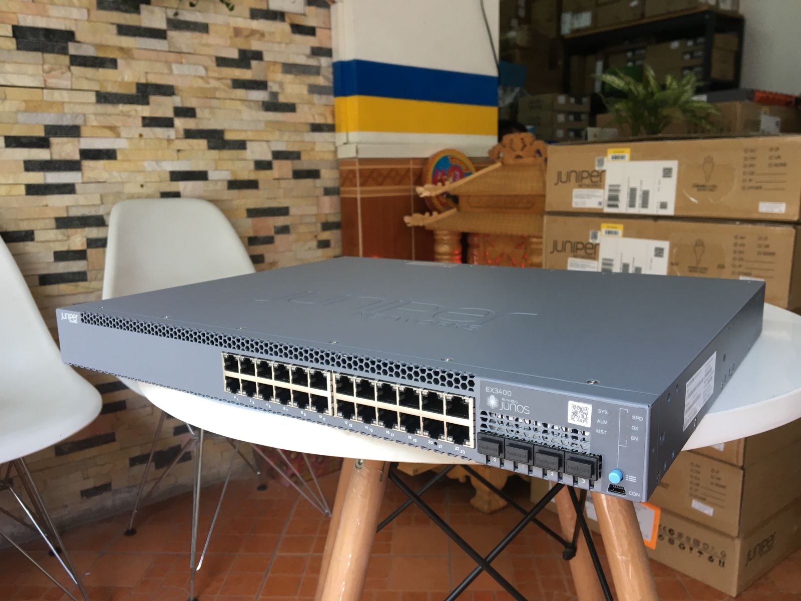Switch Juniper EX3400, Switch EX3400 Series chính hãng, giá tốt | Thiết ...